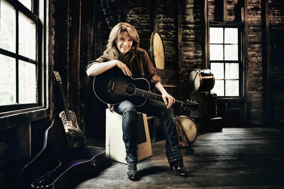 Patty Loveless Songs: A List of 15 of the Best | Holler