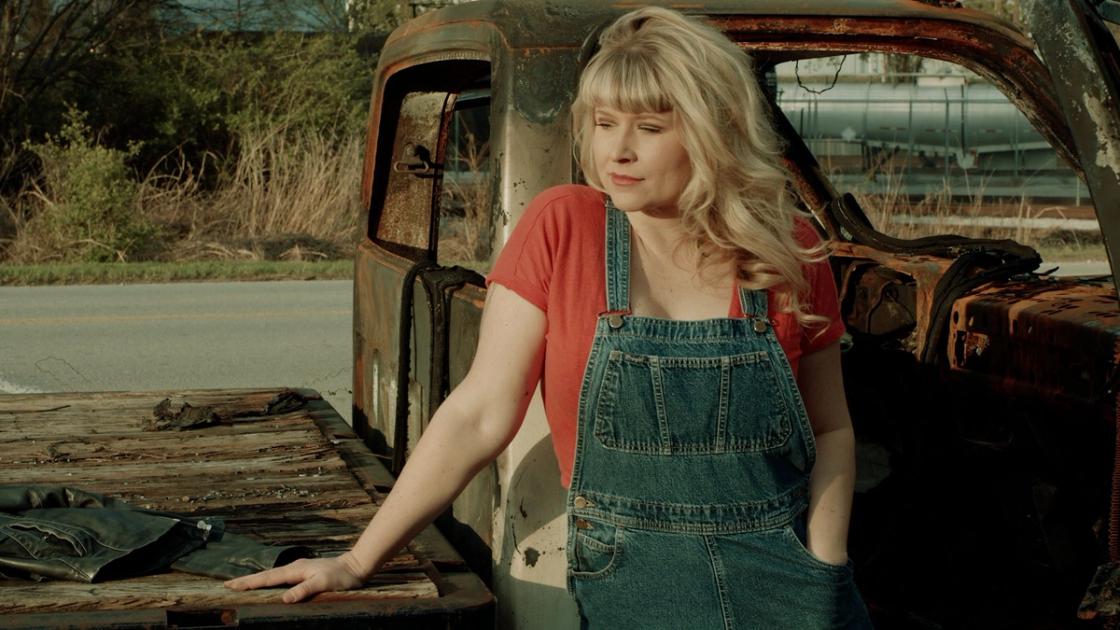 Caitlin Cannon - 'Amarillo and Little Rock' Video Premiere | Holler