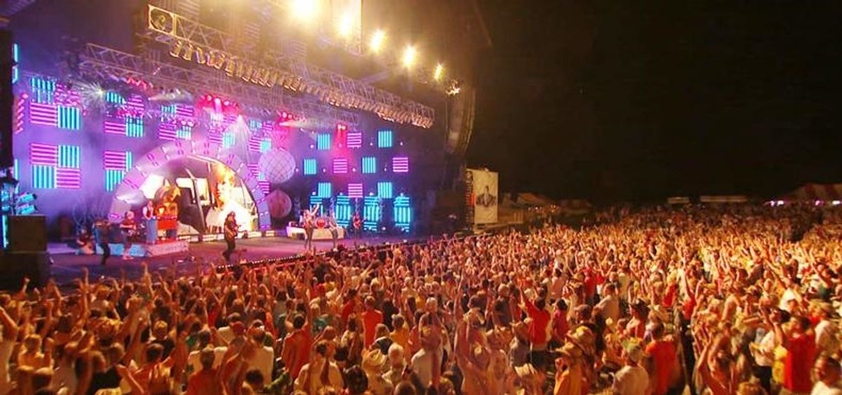 Country Concert: Line-Up, Dates & Tickets | Holler