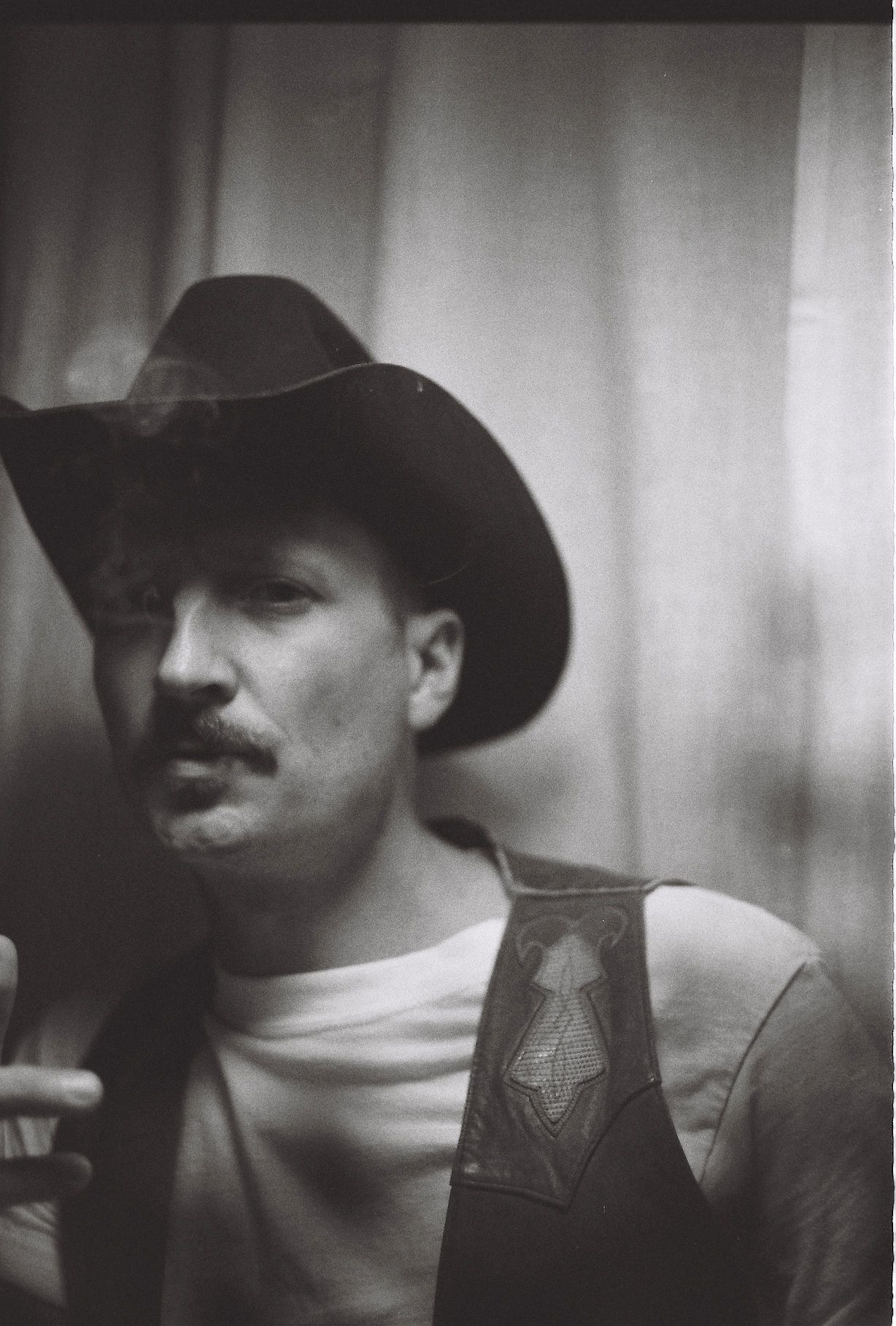 Bob Sumner - 'Broken Record' Video Premiere | Holler