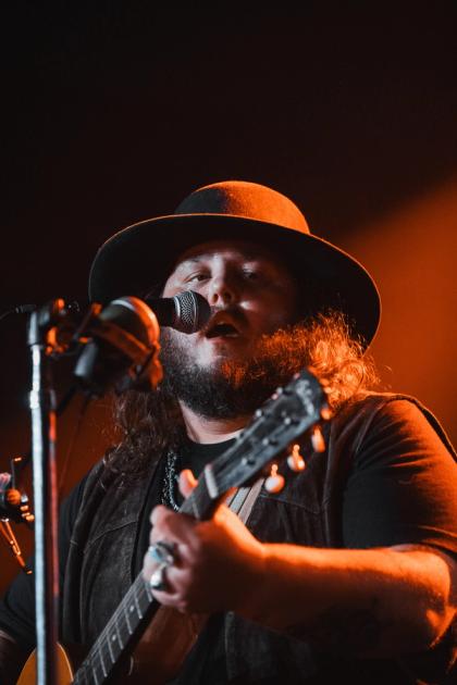 Tanner Usrey Brings Debaucherous Dittys to AMERICANAFEST Debut | Holler