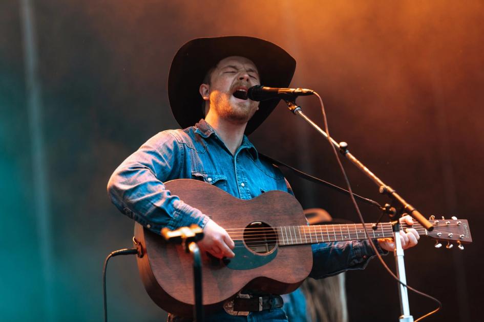 Colter Wall Has Shared Live Performances of Modern Classics 'Cowpoke ...