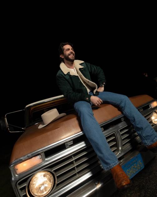 Thomas Rhett and Teddy Swims Team Up to Remake 'Somethin' 'Bout A Woman ...