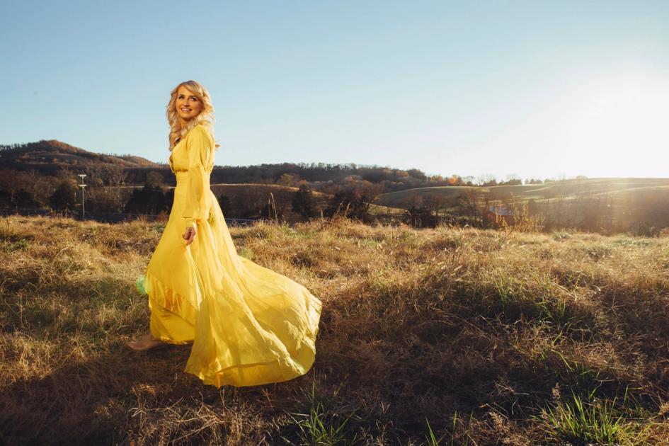 Kimberly Kelly New Artist of the Week Interview | Holler