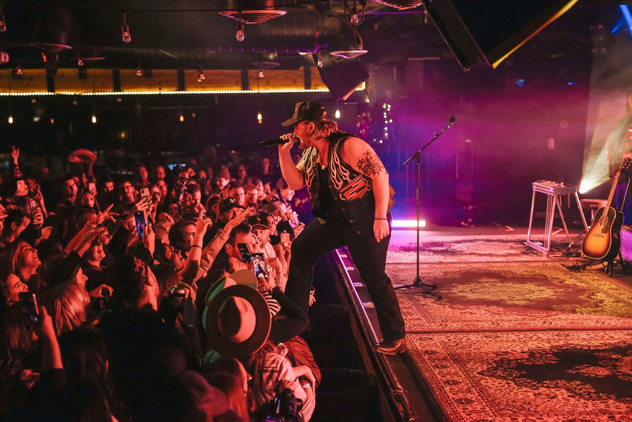 Ernest Shares Touching Cover of Shenandoah's ‘The Moon Over Georgia ...