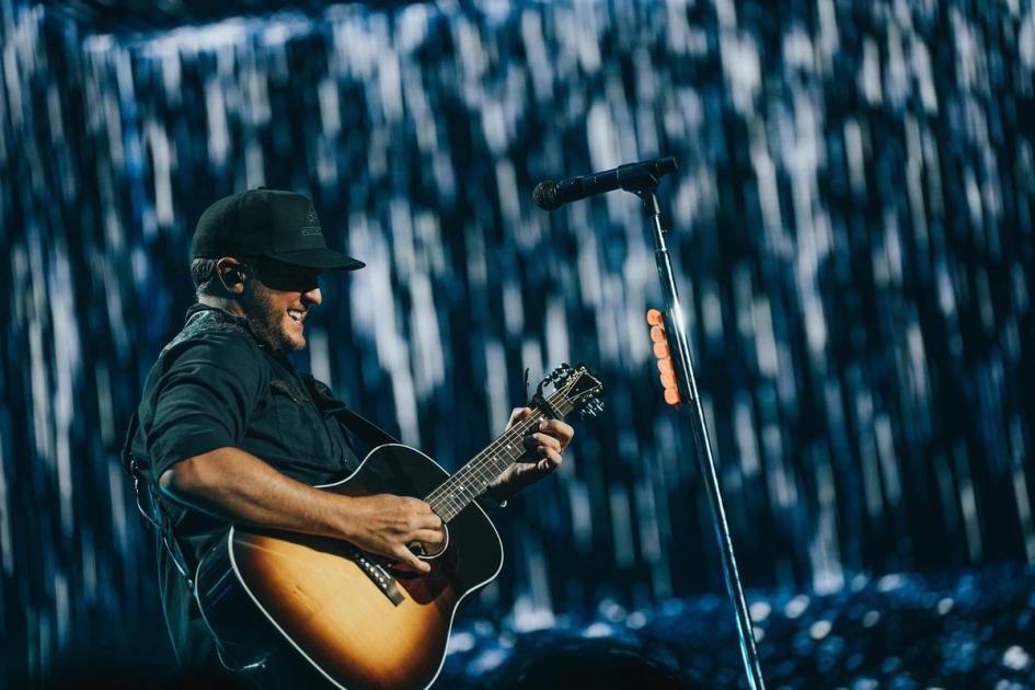 Luke Bryan 2023 Concert Tour Setlist | Holler