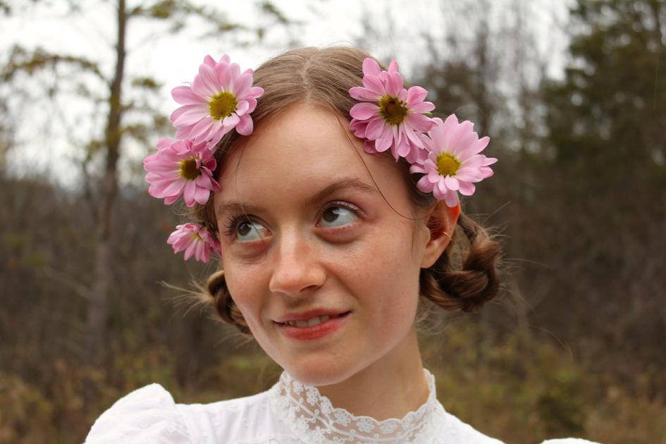 Appalachian folk singer Gabrielle Hope Shares the "silly, simple, and ...