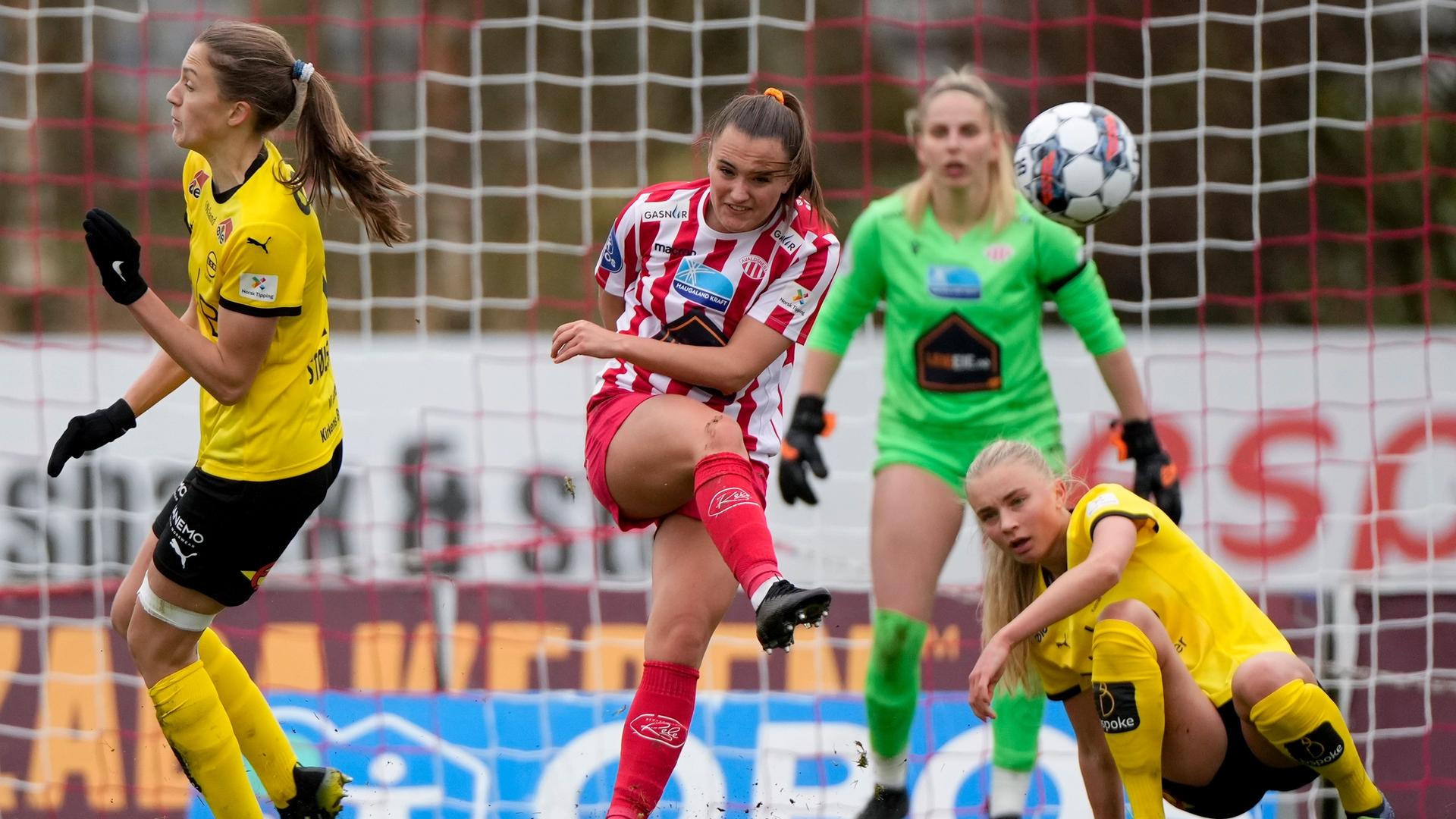 Lyn, Fotball | Se Lyn måle krefter mot Avaldsnes