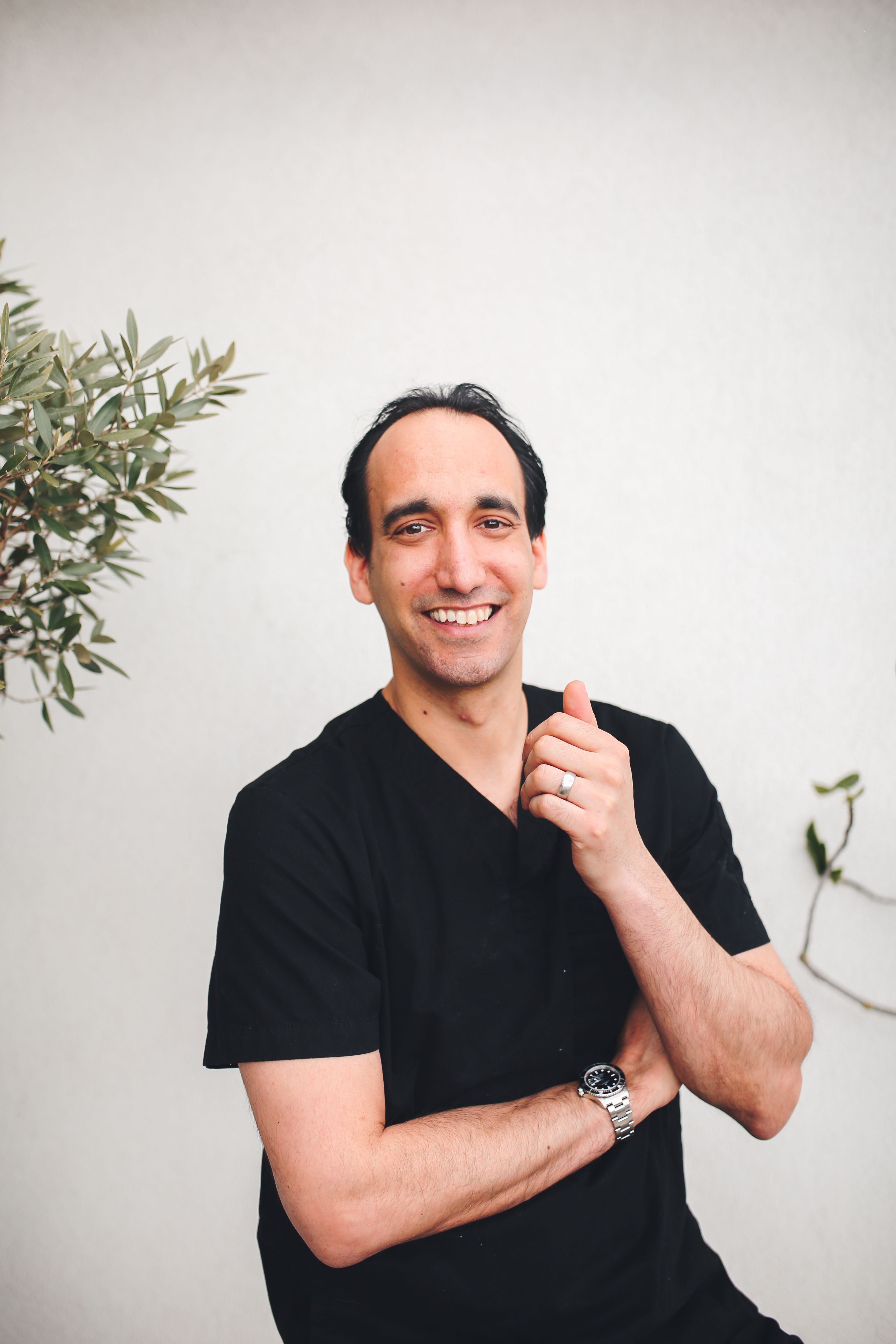 Dr Sam Al-Jafari - Dr Sam Al-Jafari | Glowday