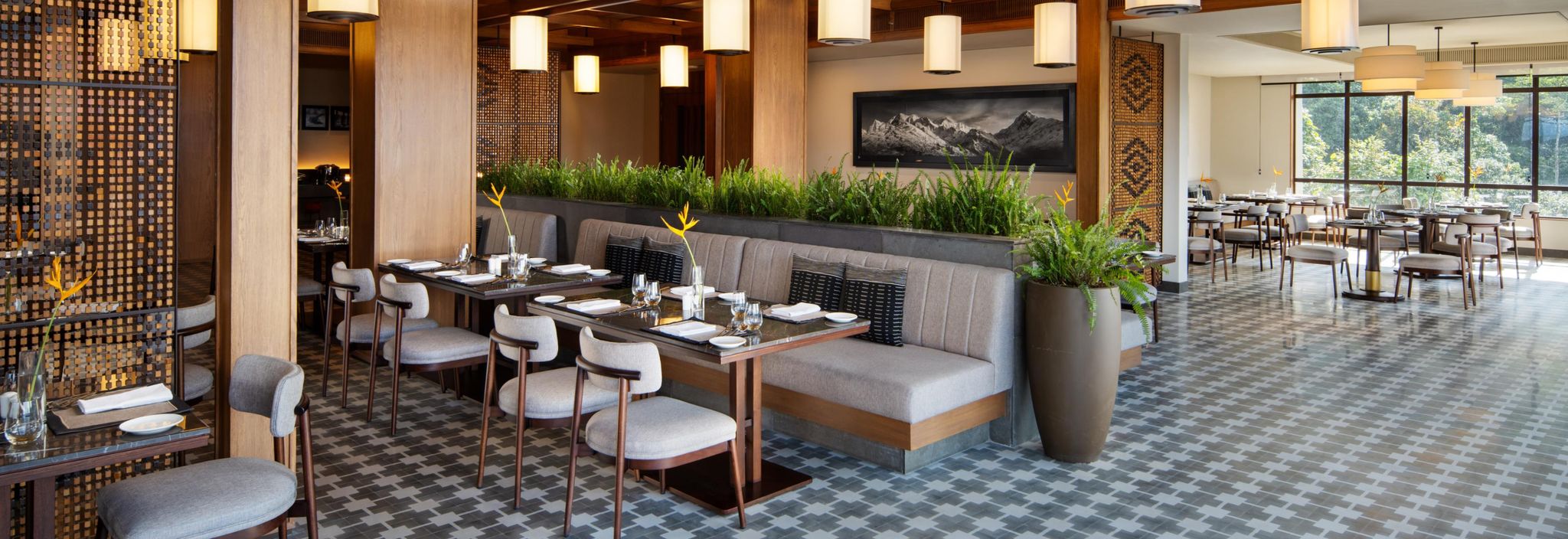 Machan - Multi Cuisine Restaurant in Gangtok | Taj Guras Kutir, Gangtok