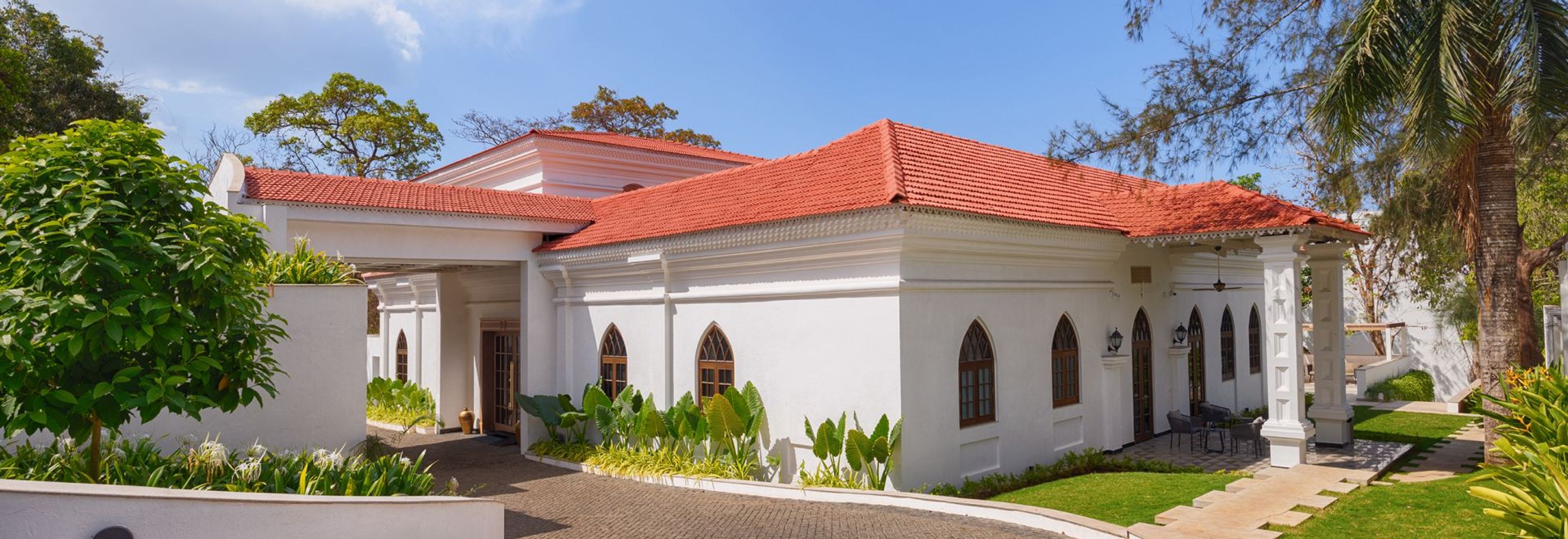 The Yellow House, Goa - IHCL SeleQtions | Luxury Hotel in Anjuna, Goa