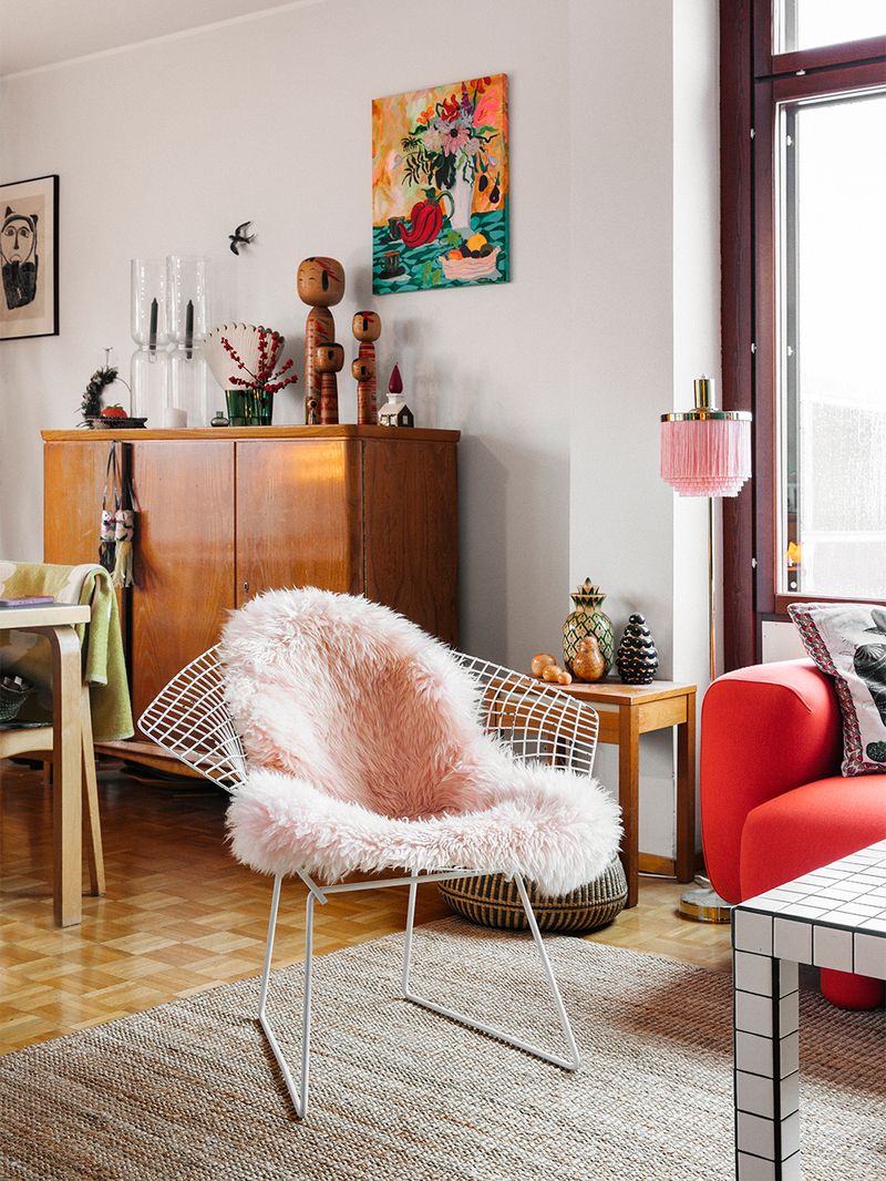 Harry Bertoia's iconic Diamond Chair is Elisa Koskinen's lunch-hour ...
