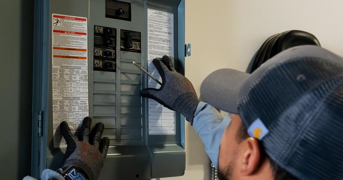 Dynamic Load Management and Surge Protection | ChargerPro