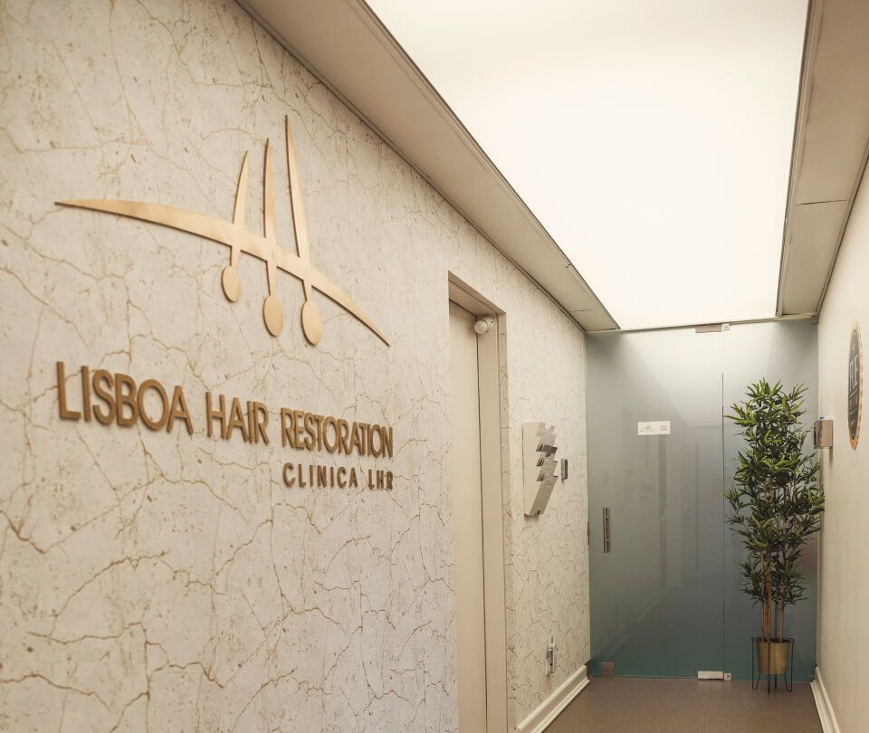 Entradas no cabelo: é normal ou é calvície? Saiba a resposta