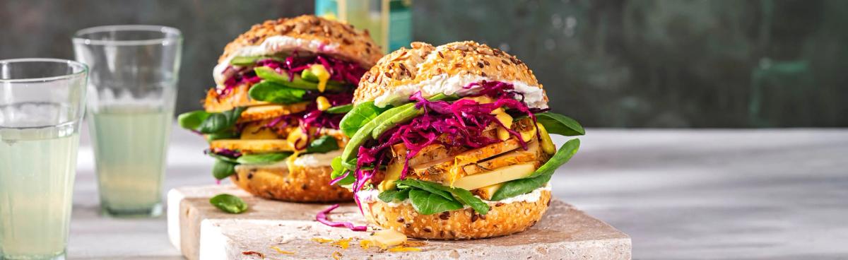 Avocado-Ringelblumenkäse-Burger | biomarkt.de