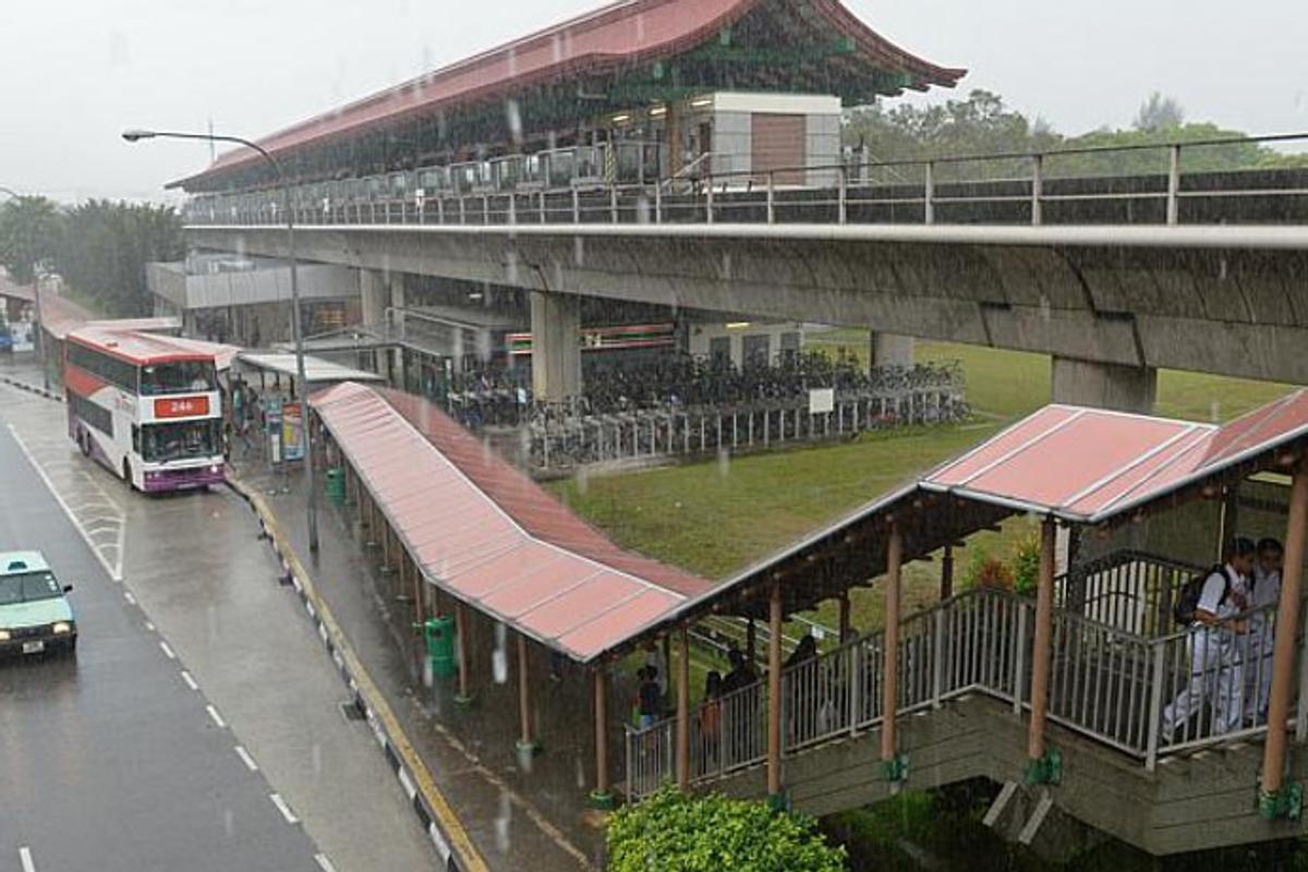 SG: More sheltered walkways to be built by 2018 | OneShift by Carousell