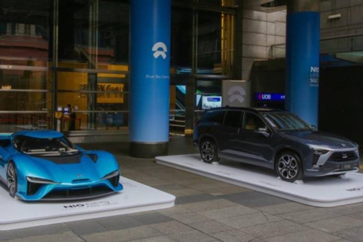 NIO EP9 and ES8 On Display In Singapore's CBD | OneShift by Carousell