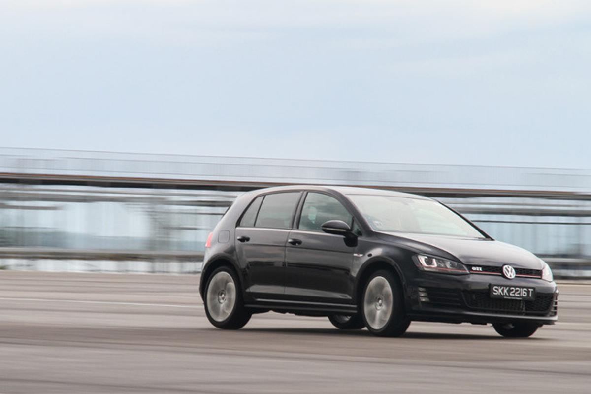 Video: The Golf GTI Driving Experience | OneShift by Carousell