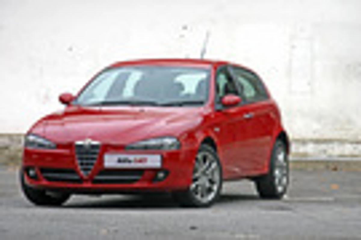 Alfa Romeo 147 Ti Selespeed 2.0 Review: Love at first drive | OneShift ...