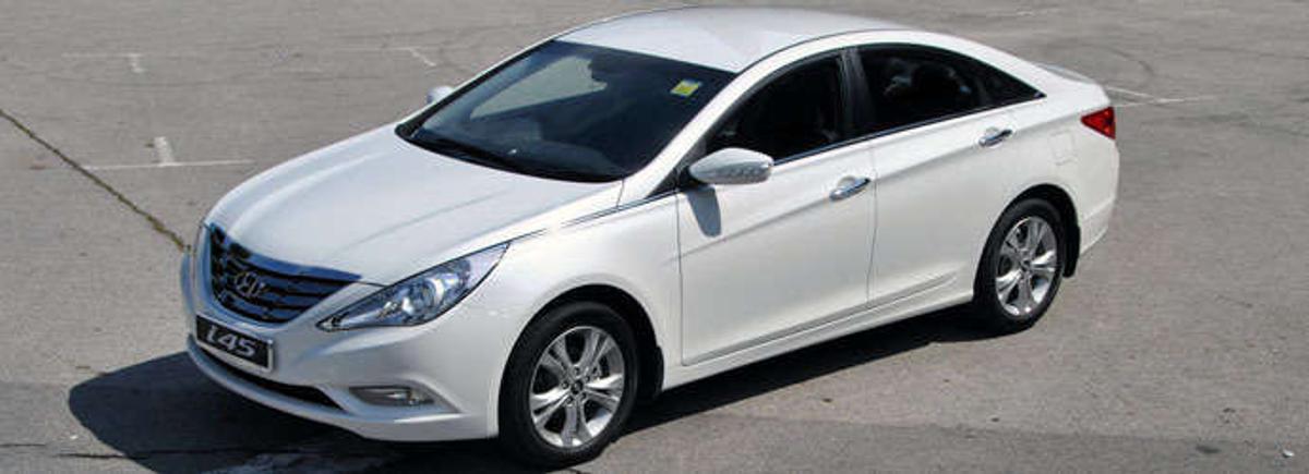 Hyundai i45 2.0 GLS Review: Stellar Performance | OneShift by Carousell