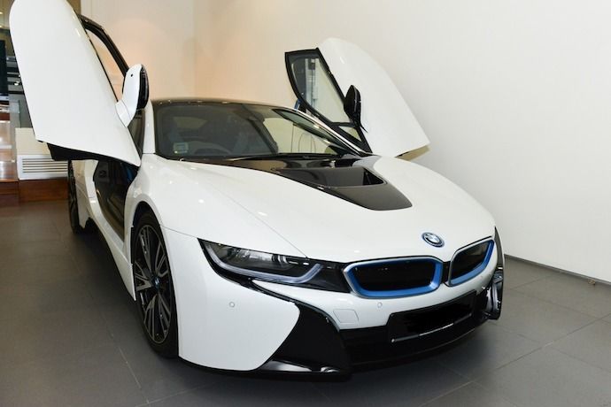 BMW delivers first BMW i8 Sports Car in Singapore. | OneShift