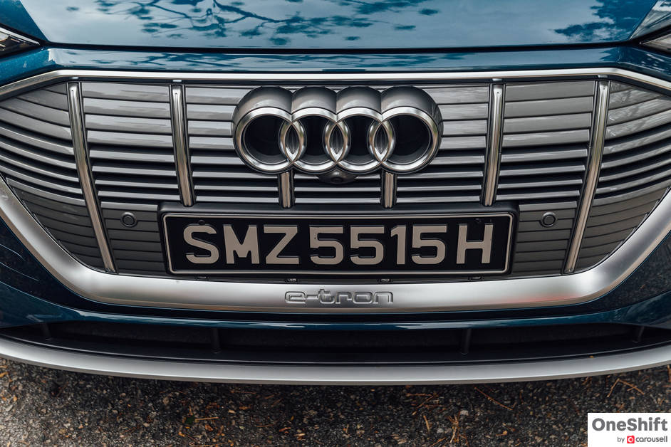 Audi e-tron Virtual Mirrors 55 quattro Review: Technik Sensational