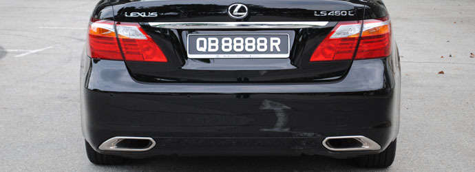 Lexus LS 460 V8 LWB Review: Lex get it on | OneShift