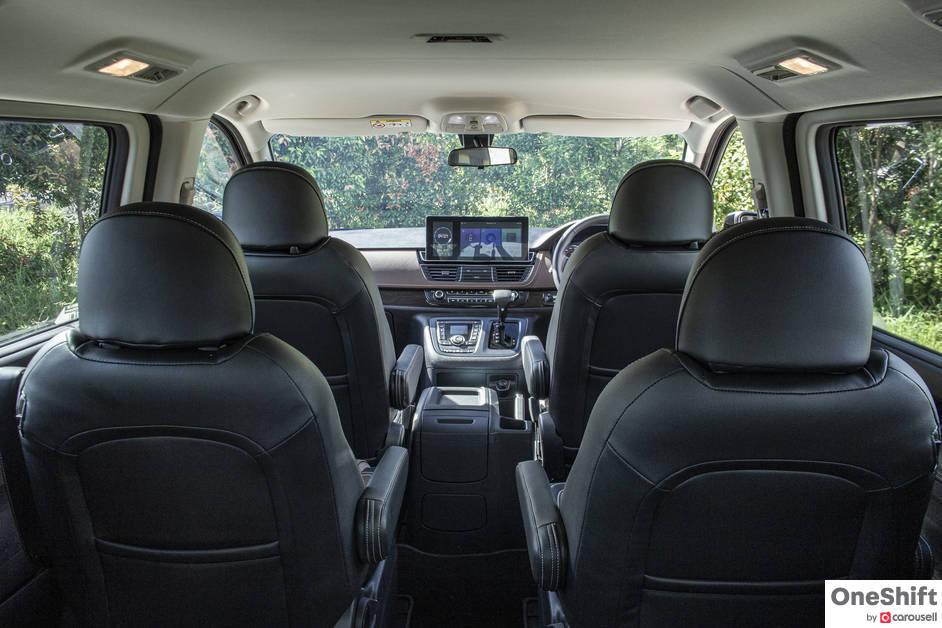 Gracious Spacious Maximus