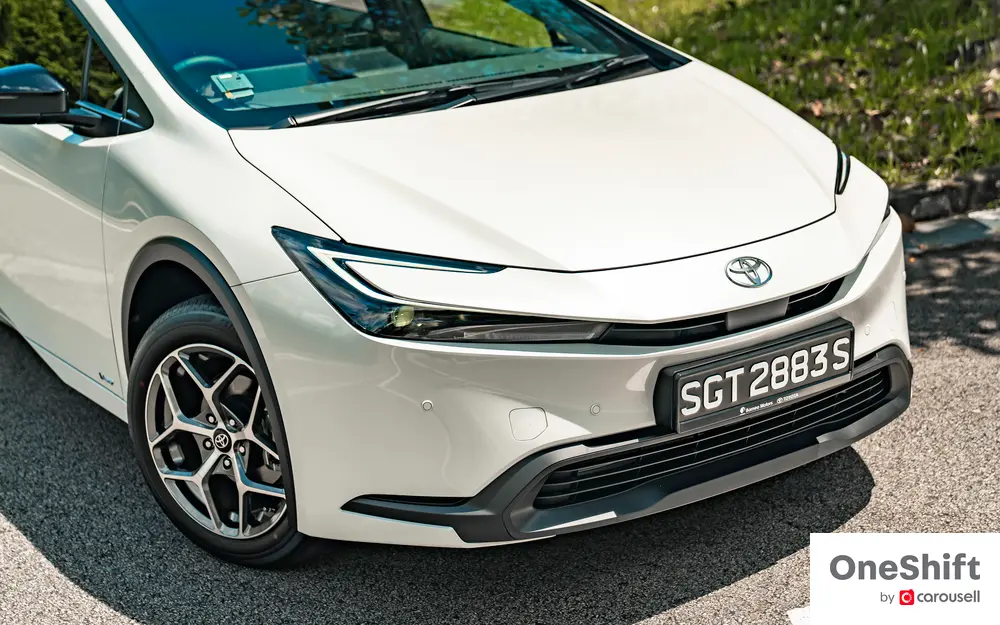 Toyota Prius Hybrid 1.8 Review: The Efficiency Champion for Enthusiasts