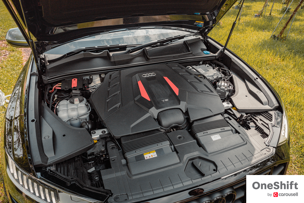 Editor's Note 4: The Tale Of The Two V8 SUVs