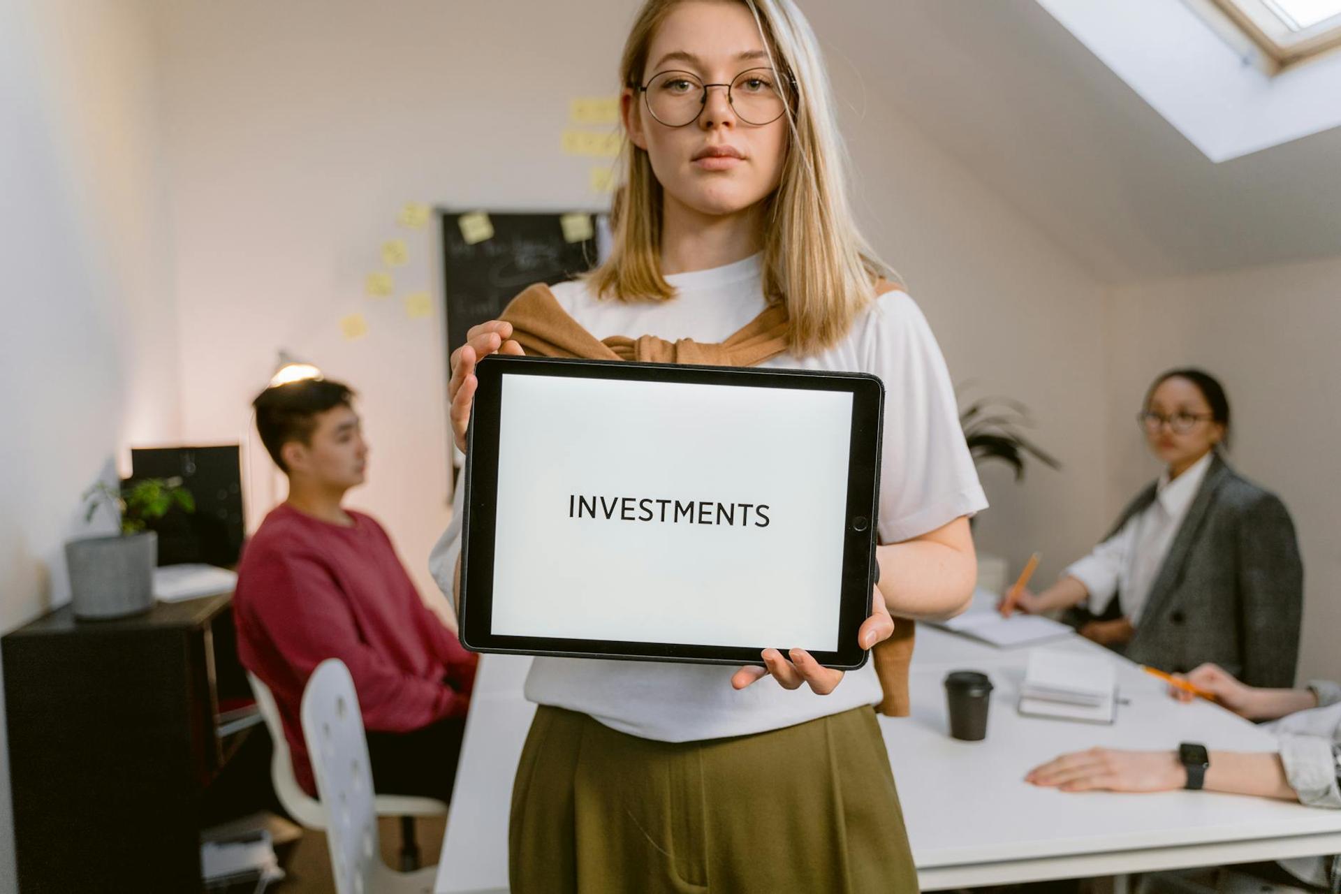 What Is a DSCR Loan? How It Works and Who Qualifies | REinvestorguide