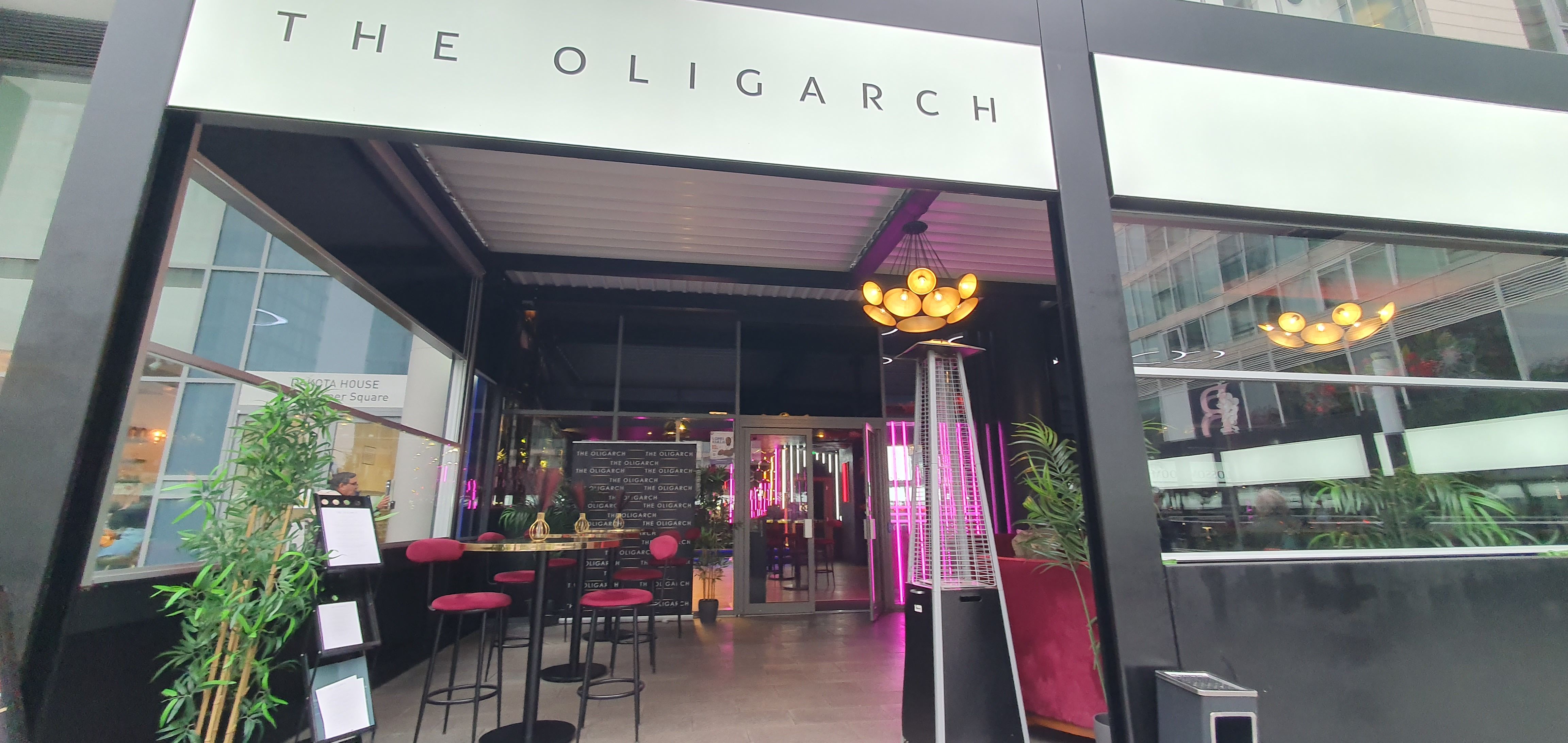 The Oligarch Restaurant Bar & Lounge | MyMK.cc