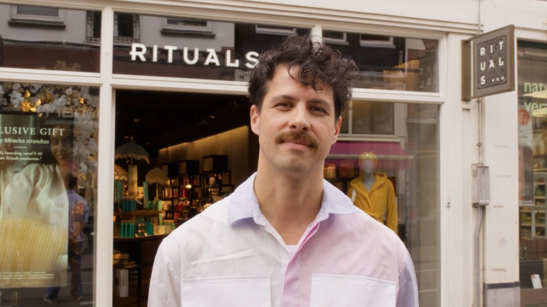 Découvrez les opportunités Store Design & Visual Merchandising chez ...