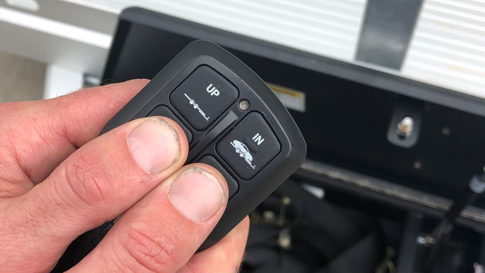 SmartControl™ Remote Pairing Procedure | Futura Trailers