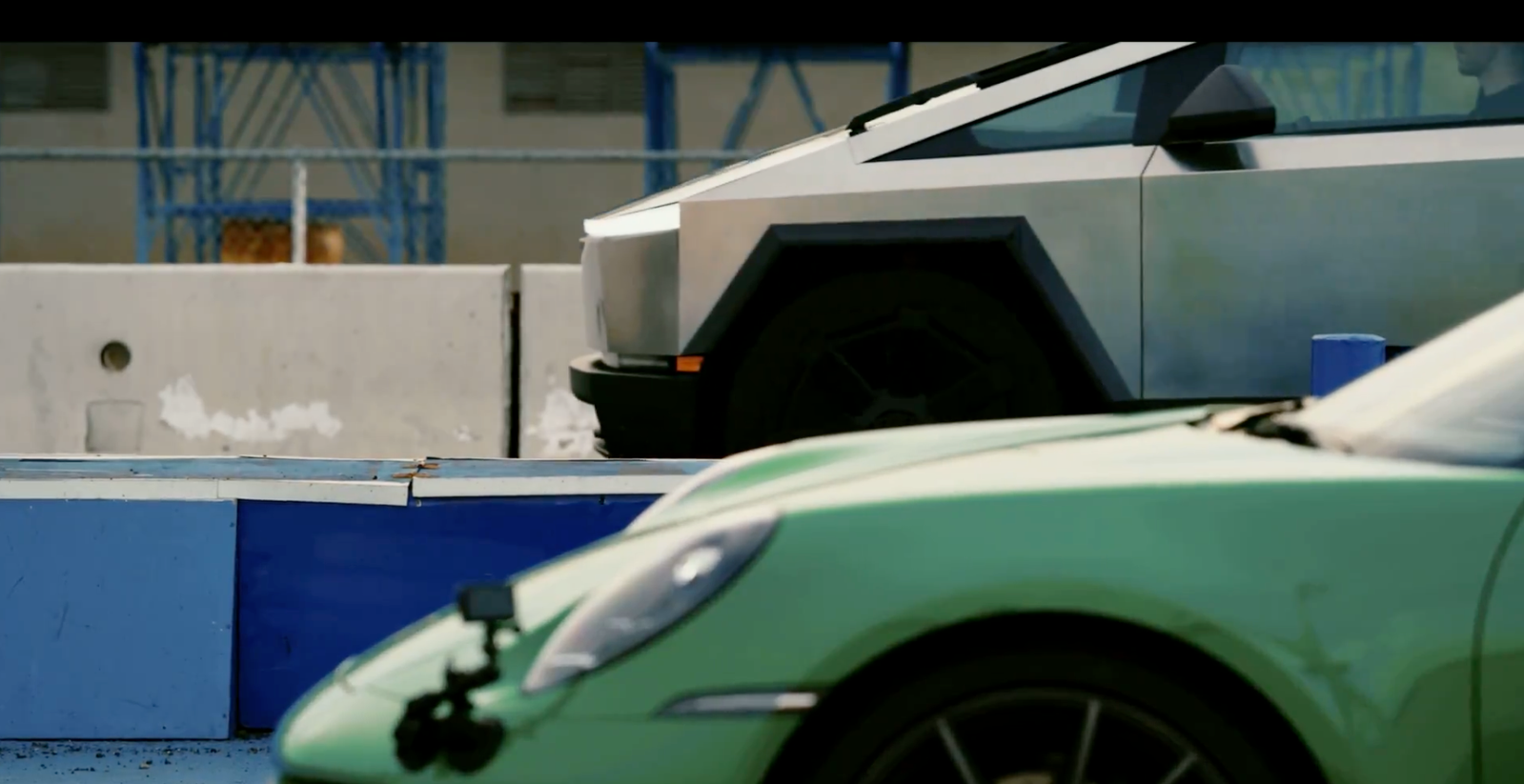 Futura Trailers | Breaking records with Tesla Cybertruck