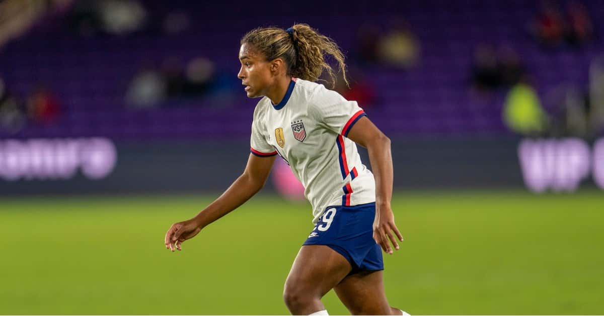USWNT REWIND: Macario Makes Professional Club Debut, Title Race ...