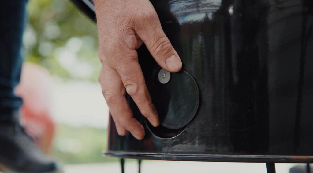 Learn to cook on a pit barrel barbecue