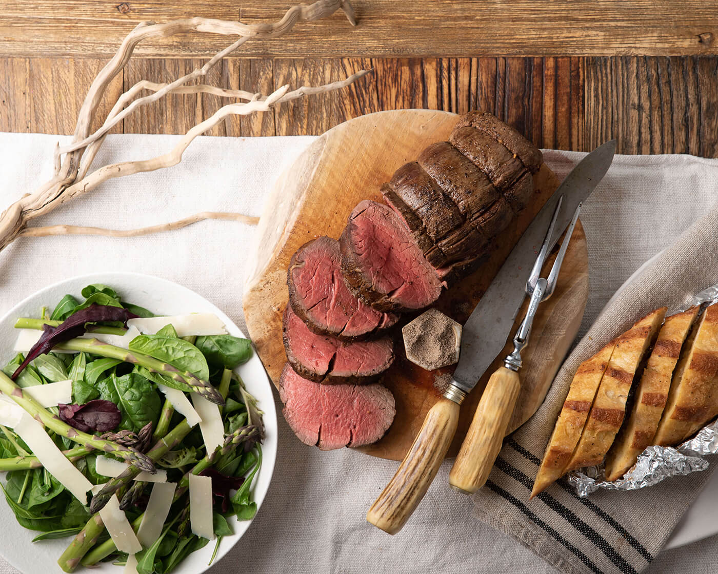 Perfectly Cooked Eye Fillet and Garlic Bread Recipe | Beef + Lamb New ...