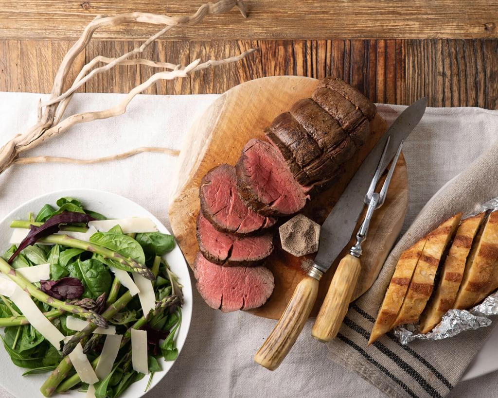 Perfectly Cooked Eye Fillet and Garlic Bread Recipe | Beef + Lamb New ...
