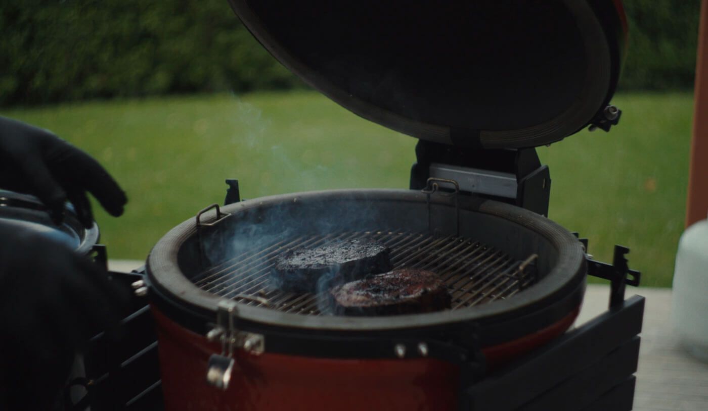 How to use a Kamado barbecue blog