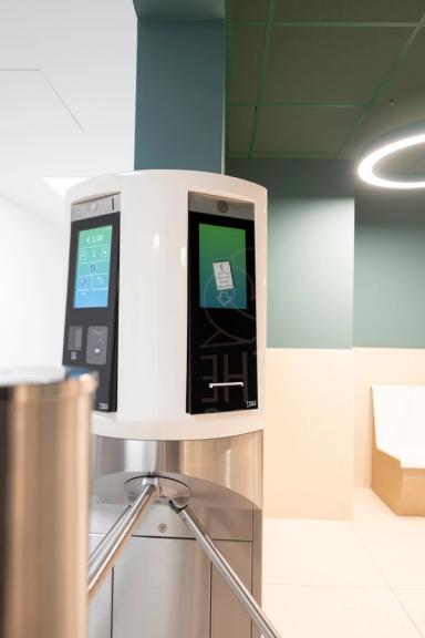 Smart Entrance Solutions | Smart Turnstile | 2theloo