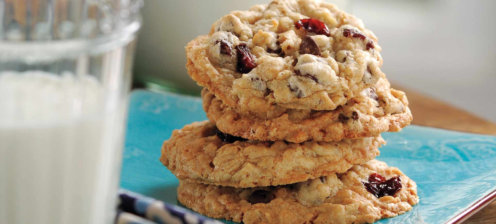 Chocolate Chip, Oatmeal & Cherry Cookies | Schnucks