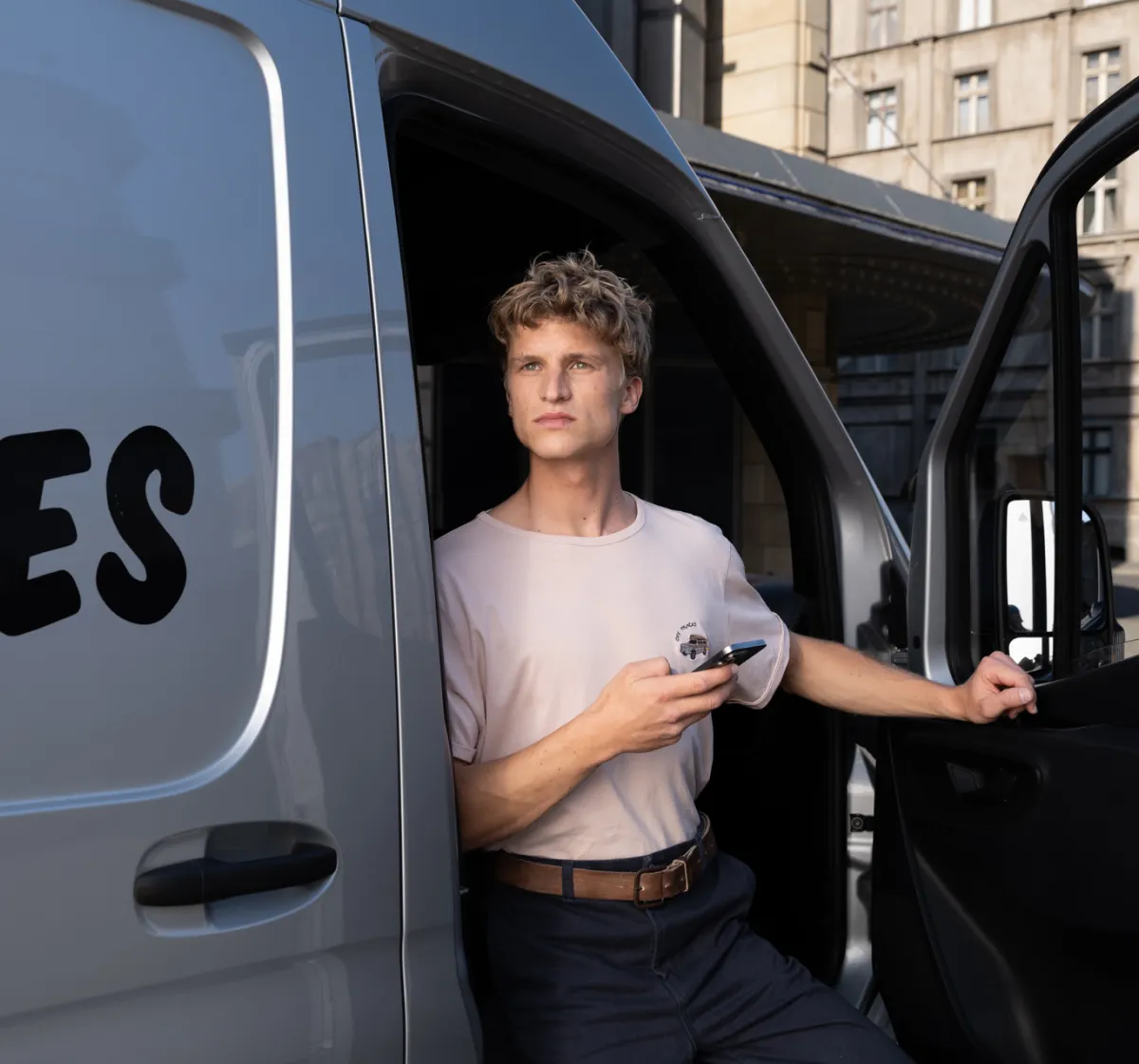 Car rental – Rent a car or a van in minutes | MILES Mobility | MILES ...