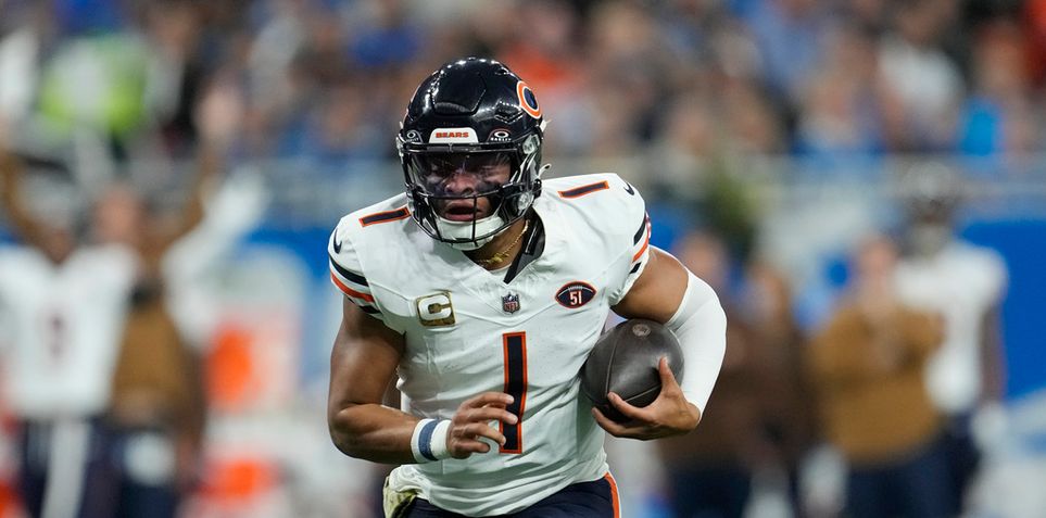 Justin Fields Fantasy Week 12: Projections, Points and Stats vs ...
