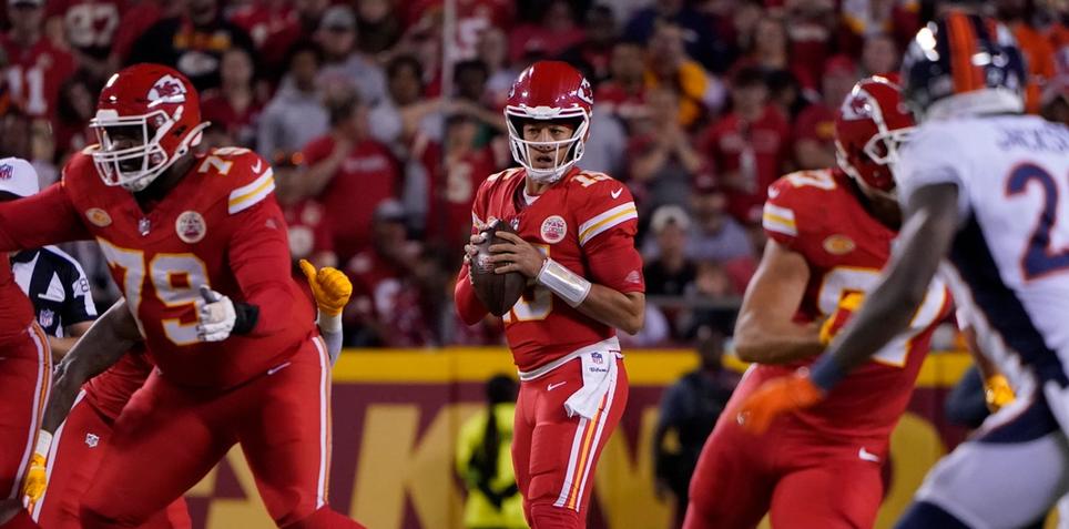 Week 8 NFL Odds: Spreads, Moneylines, and Totals for Every Game ...