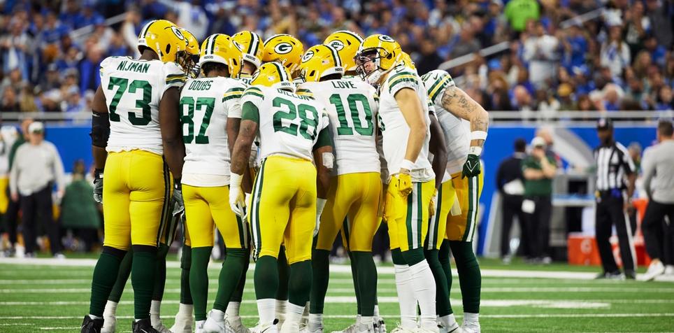Sunday Night Football Preview: Will the Packers Continue to Flourish as ...