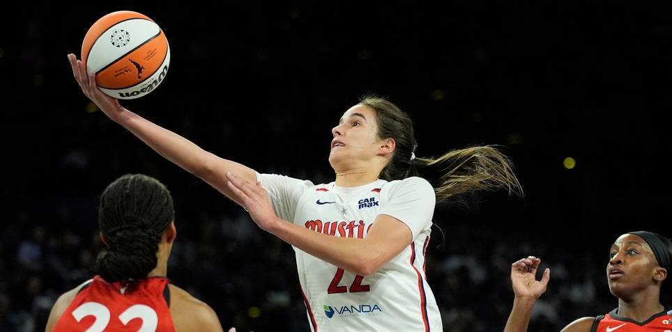 Gay porn no verification saw Miriam’s advertisement and