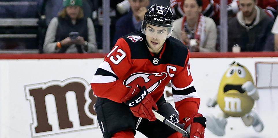 NHL Selke Trophy Odds: The Race for the Selke Is Wide Open | FanDuel ...