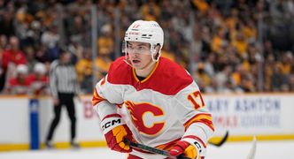 Flames vs Blackhawks Prediction, Odds, Moneyline, Spread & Over/Under ...