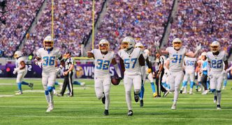 Vikings vs Panthers Prediction, Moneyline, Spread & Over/Under for NFL ...